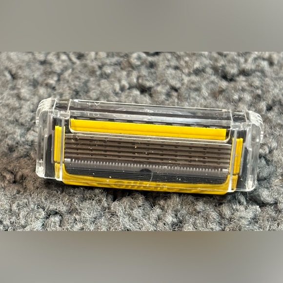 gillette | Grooming | Gillette Mens Razor Blade Refill New Gray Yellow ...